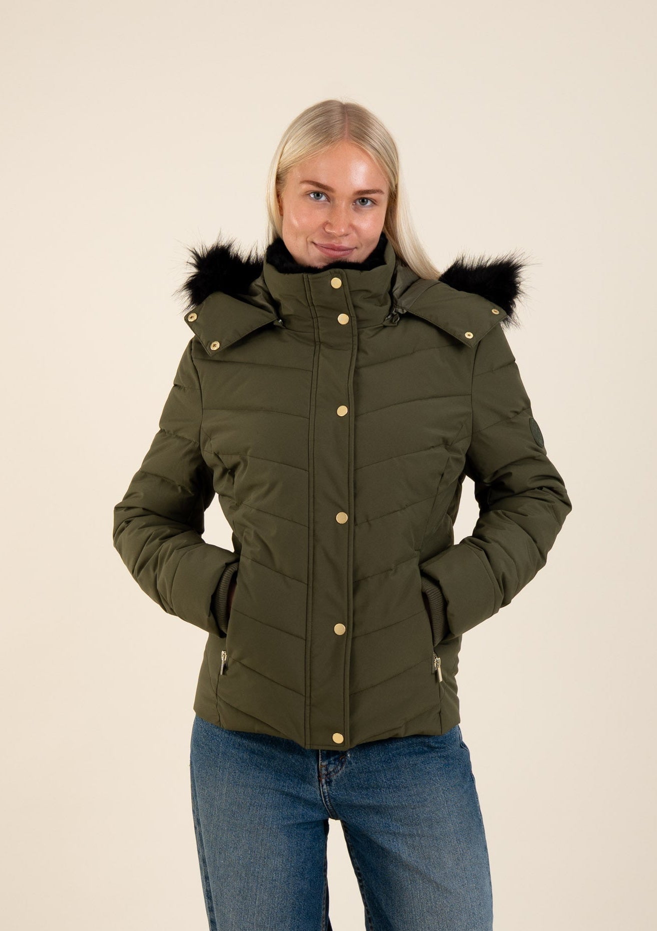 SHERYL-WINTER MOSS – HarveyandJones